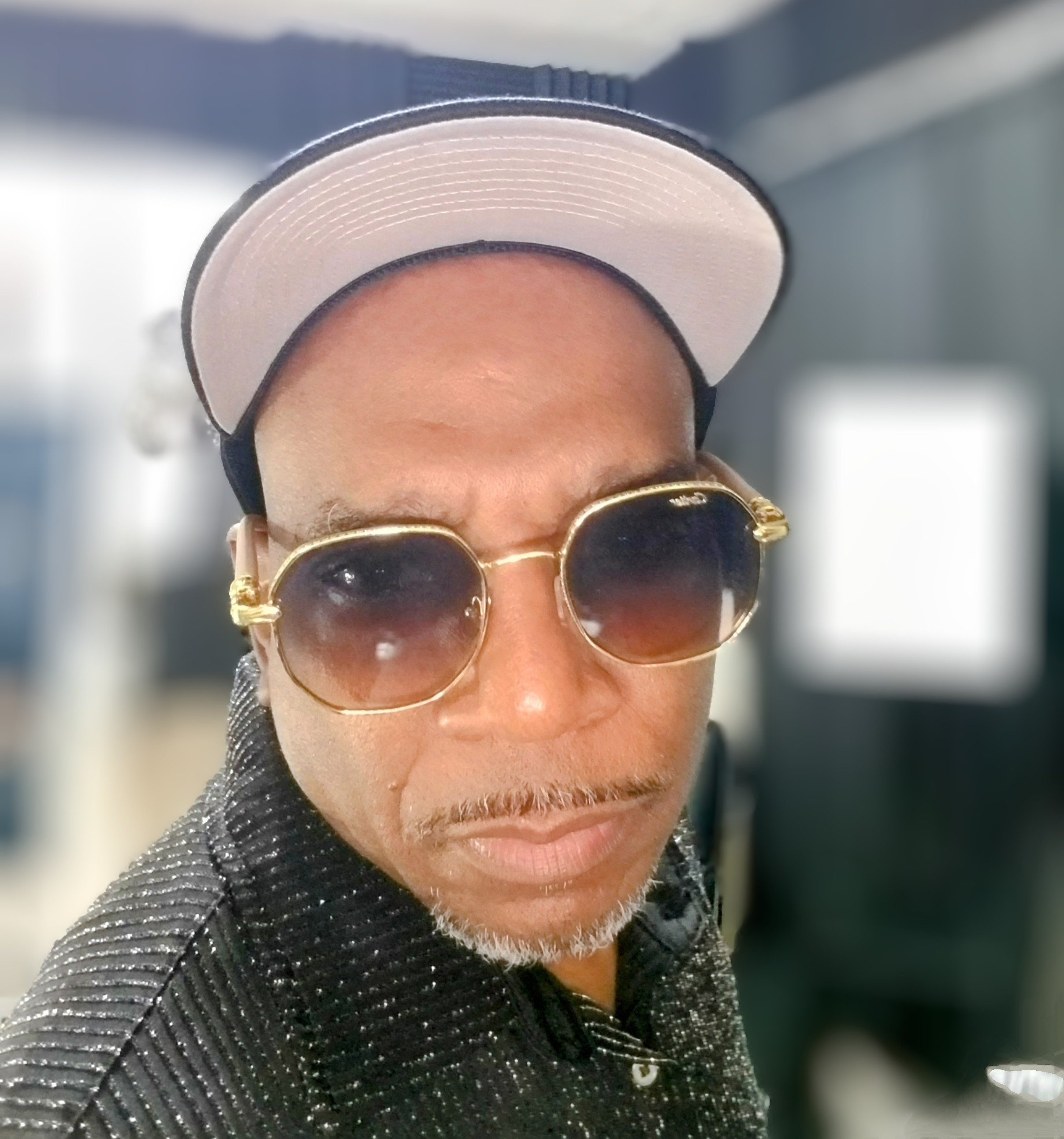 Varges Thomas Turns Up the Heat Again with New Single Hooked | Octiive